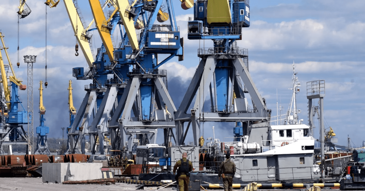 The Russians drove a new ship into the port of Mariupol — photo — online.ua