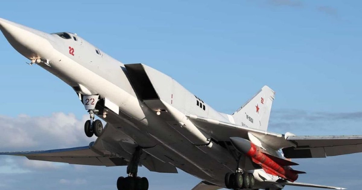 Watch: Tu-22M3 strategic bomber crashes in Irkutsk region of Russia