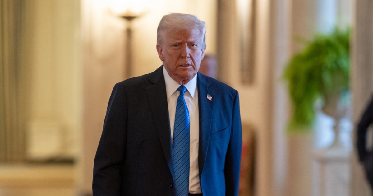 "We'll get it all sorted out." Trump reveals new talks with Putin