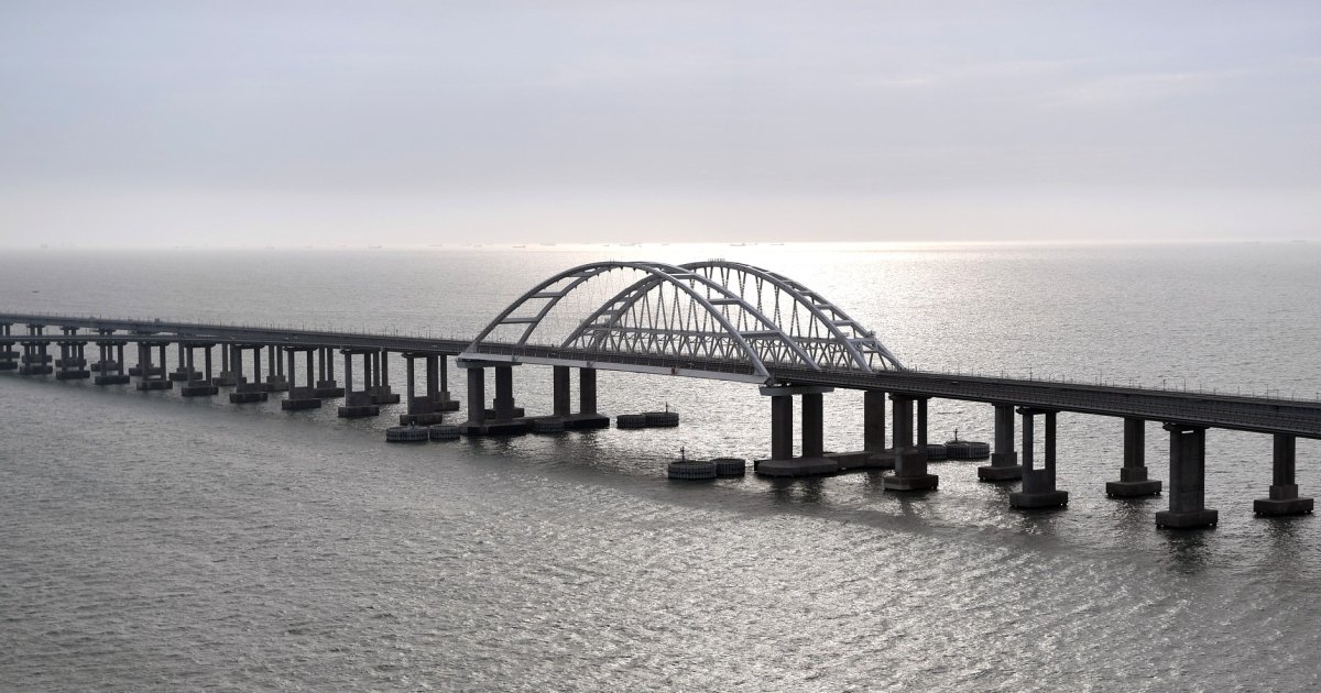 Crimean Bridge Risks Collapse Without New Strikes, Expert Warns