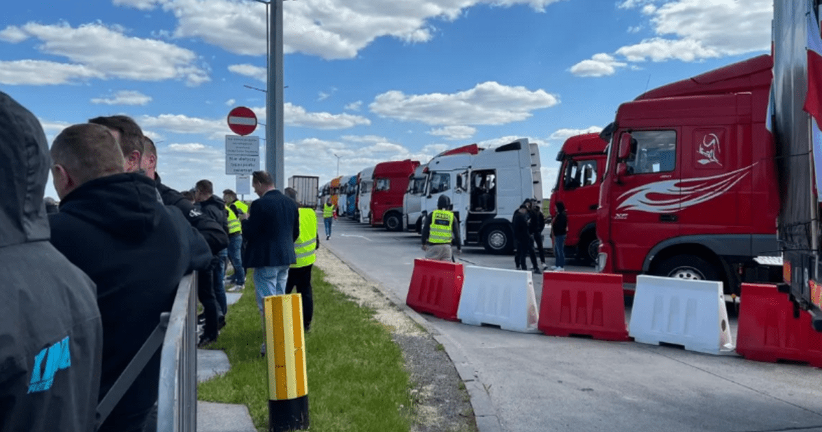 Lorry drivers in Poland are preparing to block checkpoints on the ...