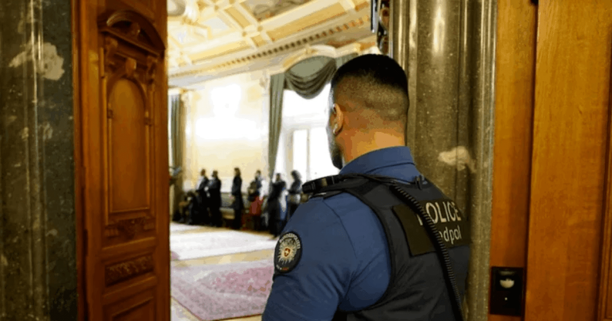 Helping Russian businessmen circumvent sanctions — Switzerland exposes ...