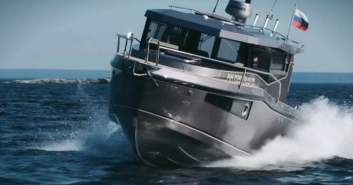 Ukrainian intelligence hit Russian boat KS-701 "Tunets" in Crimea ...
