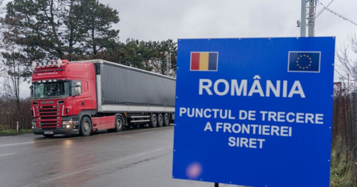 Romanian farmers block the truck passage at Ukrainian border — online.ua