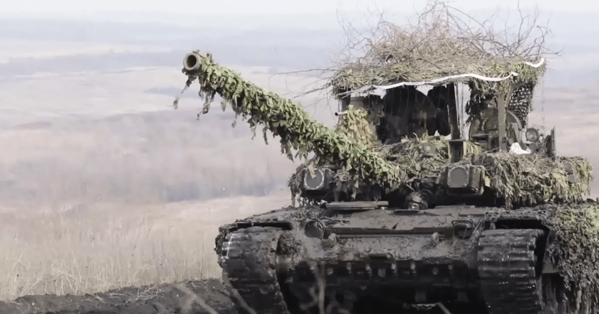 Ukrainian military captured Russian 'turtle tank' and its crew for the ...