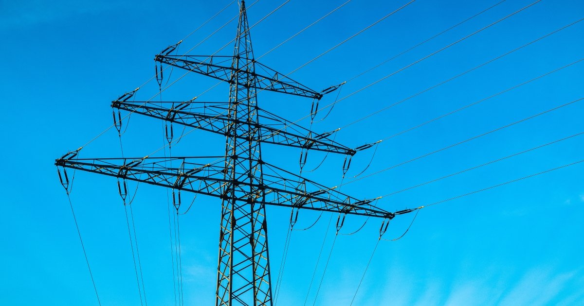 An electric pole and an obstetric center were damaged due to the ...