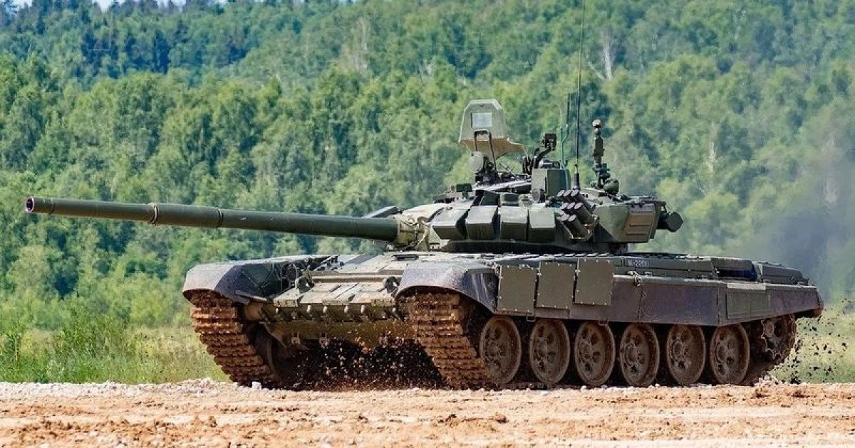 Watch: Ukrainian Armed Forces destroy Russian T-72 tank in Pokrovsk ...