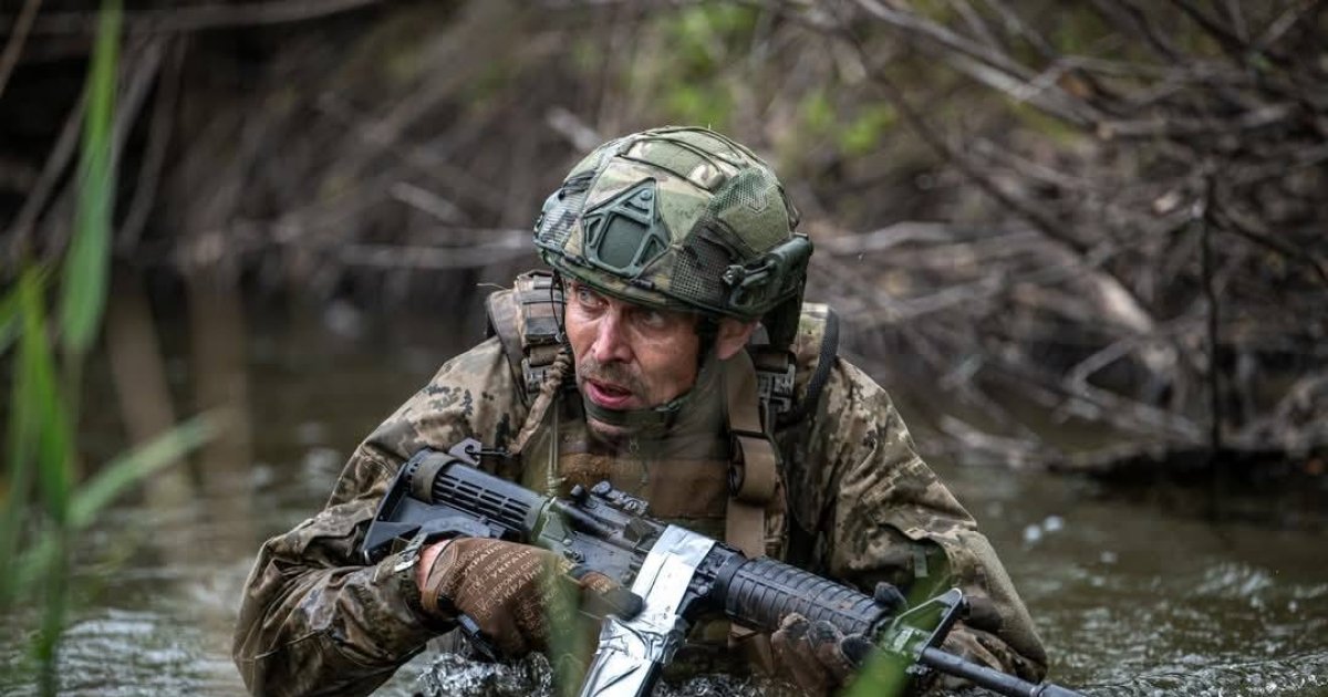 Battle in the Dnieper Delta: Russian Army Pushes Ukrainian Soldiers in ...