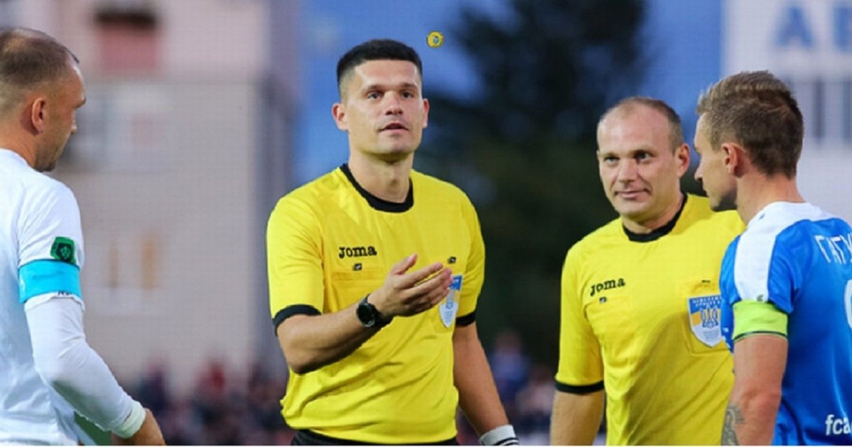 The Ukrainian Football Association punished referees for using foul ...