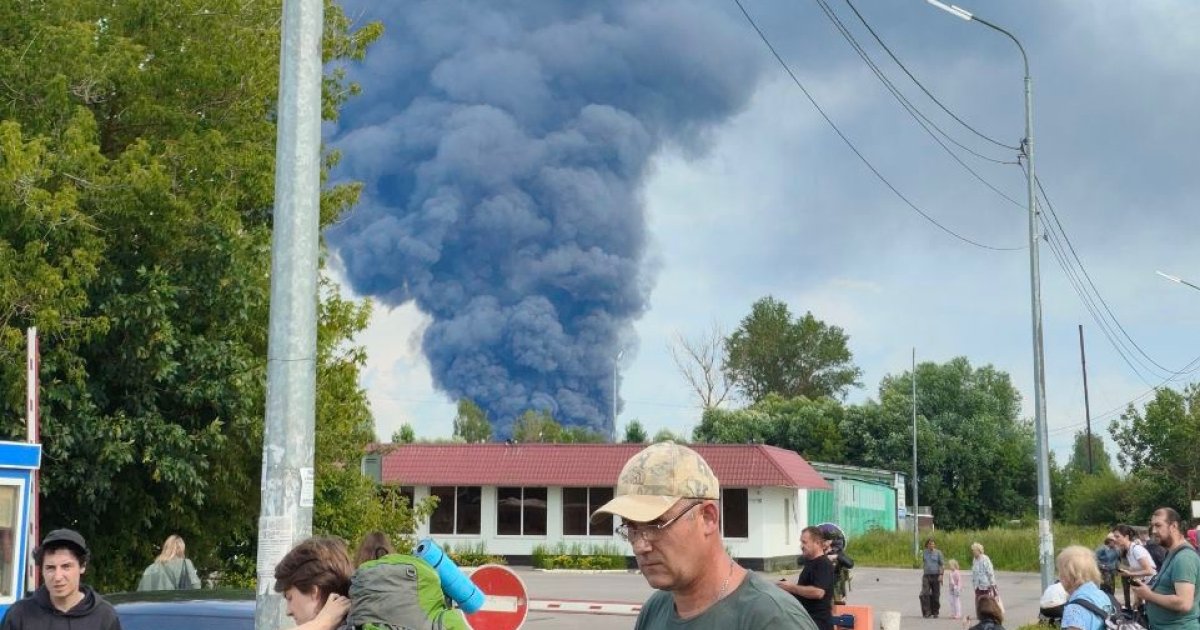 Watch: Motor oil plant gets fire in Moscow — online.ua