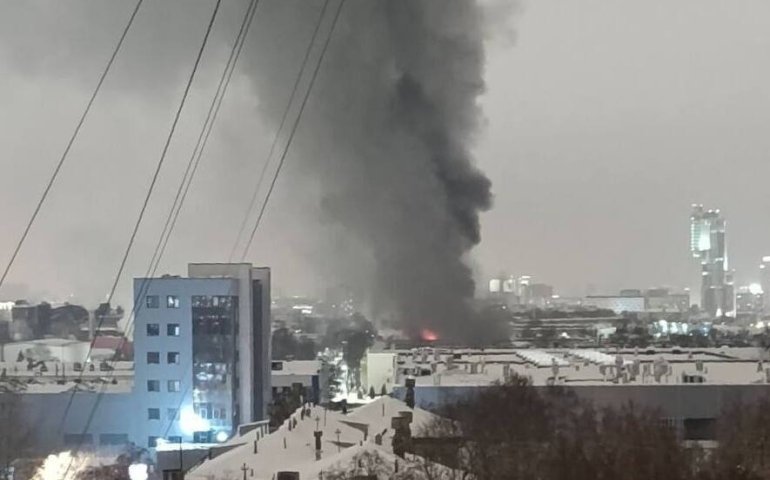 Watch: Salyut defense plant on fire in Moscow